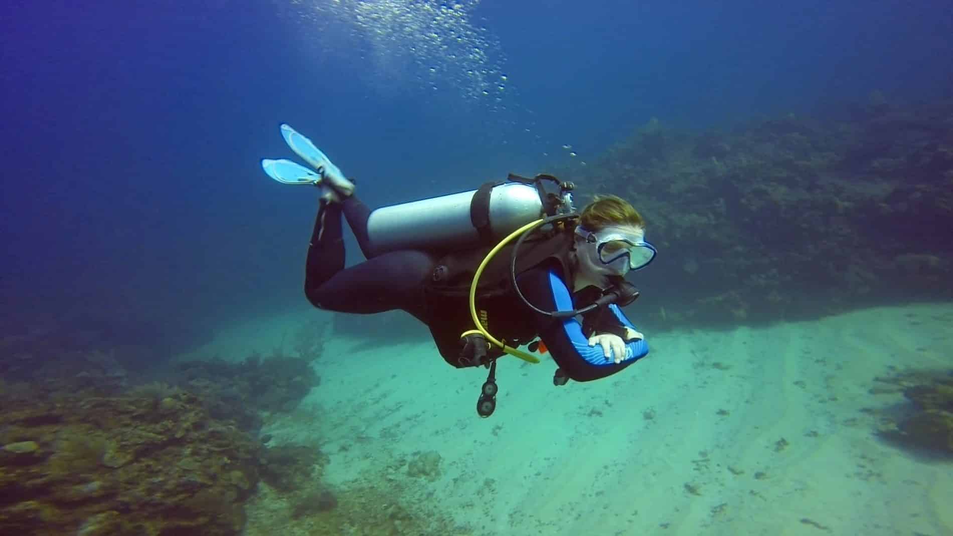 Scuba Diving in Roatan: Getting Certified and Dive Guide